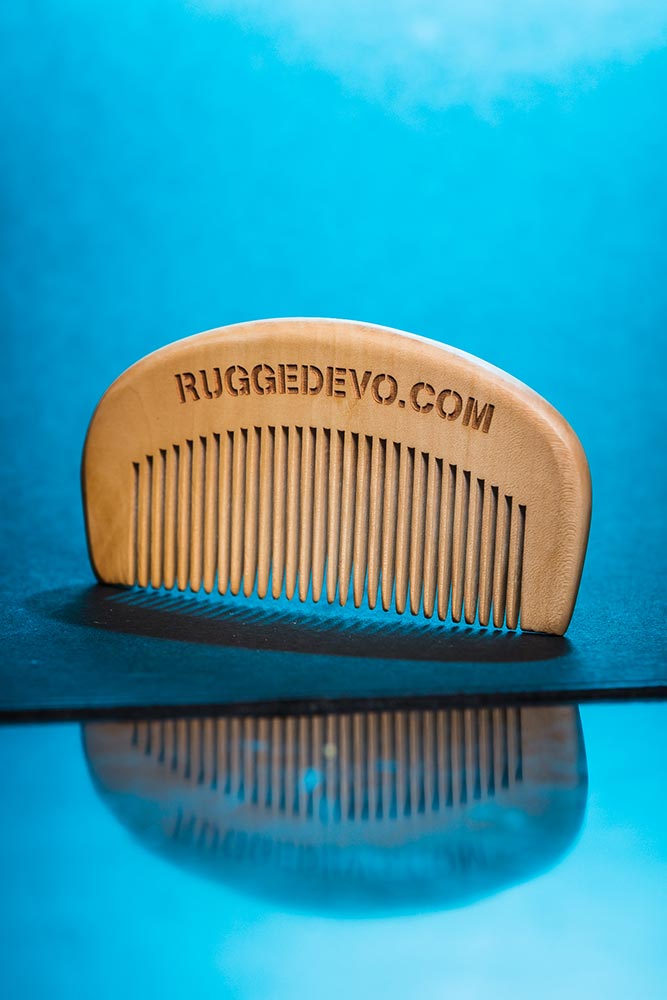 Thin Wood Beard Comb – Rugged Evolution